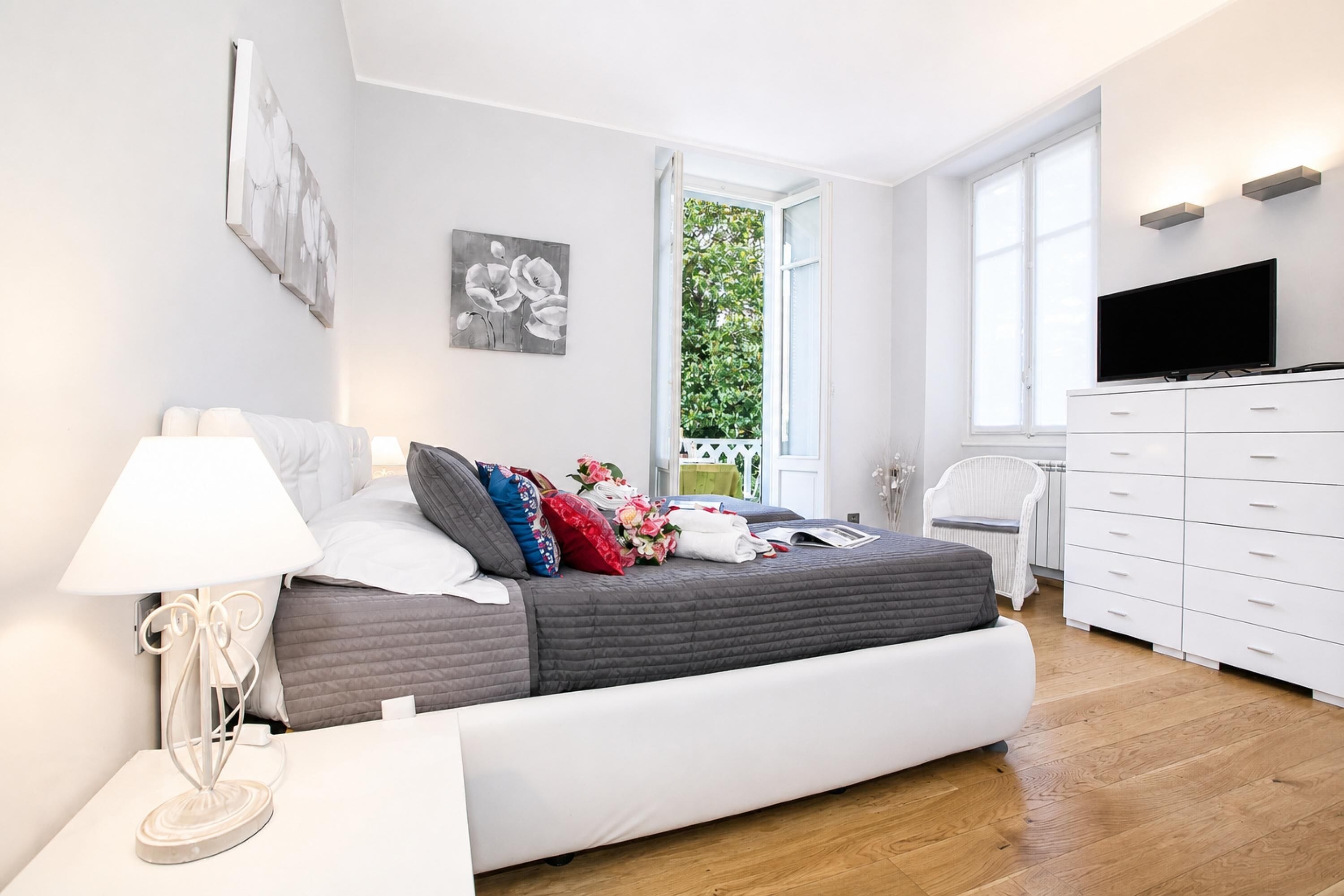 Villa Familiar, 4 quartos, micro-ondas (Villa Lucia Laglio) | 4 quartos, Wi-fi, roupa de cama fornecida 