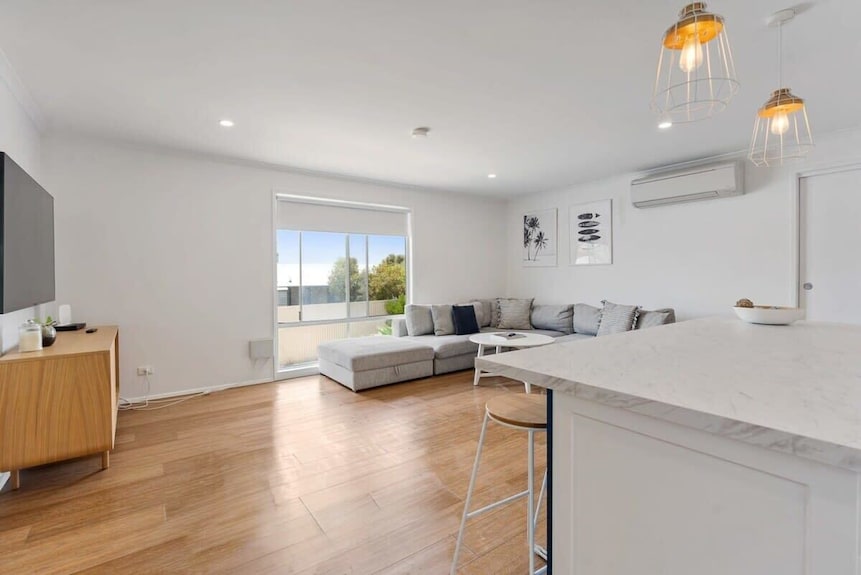 Seaside Sanctuary-port Elliot-close To Beach&views - Middleton