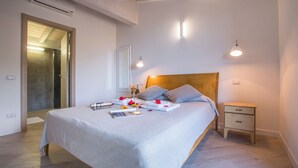 5 quartos, ferro/tábua de engomar, Wi-fi, roupa de cama fornecida