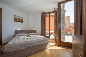 Apartamento família, vários quartos, 2 banheiros, ao lado da montanha (Borgo La Sorgente - Erica) | Vista do quarto