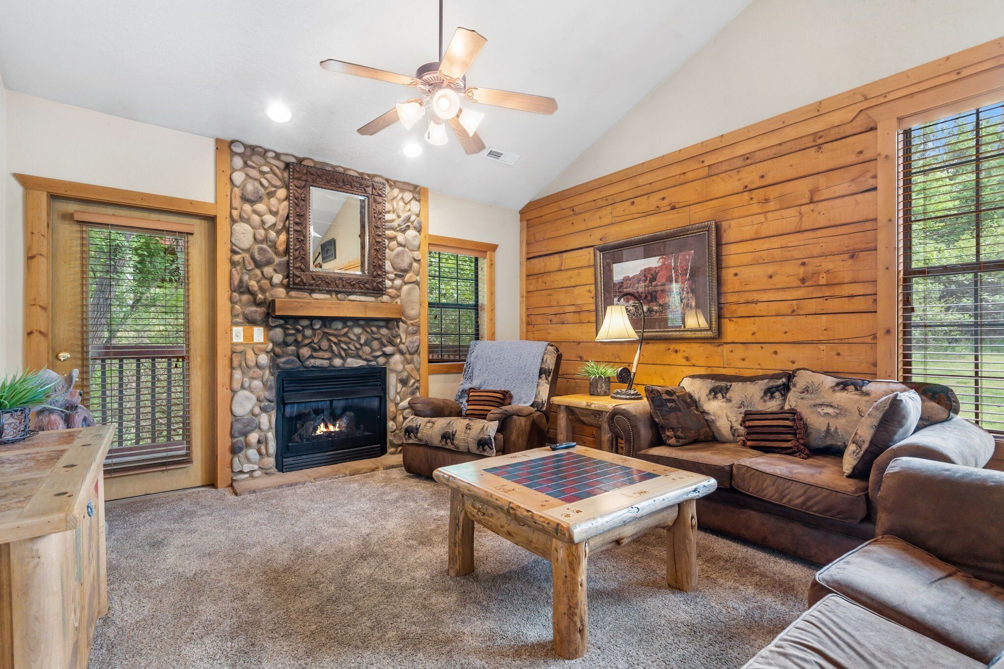 Cedar Log Cabin In Branson Theatre District - Minutes From Shows! - Missouri