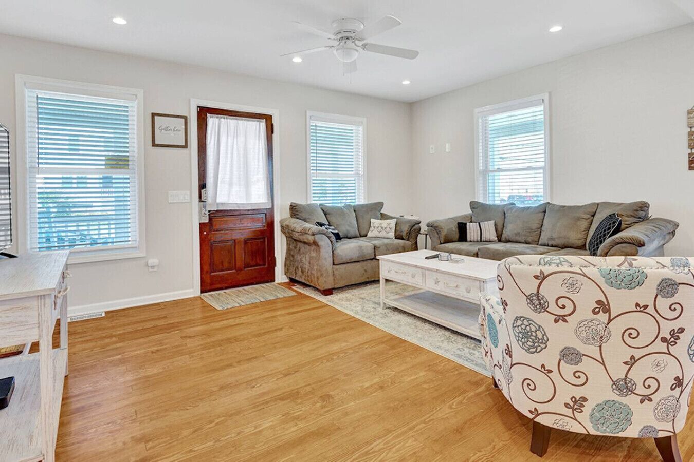 One Block To Beach, Off St Parking, 3fls - Point Pleasant, NJ