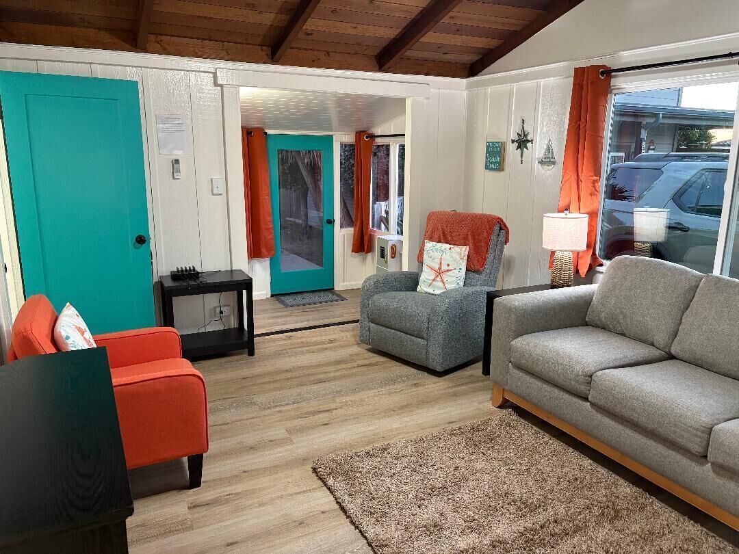 1/2 Block To The Embarcadero With Private Backyard - Morro Bay, CA