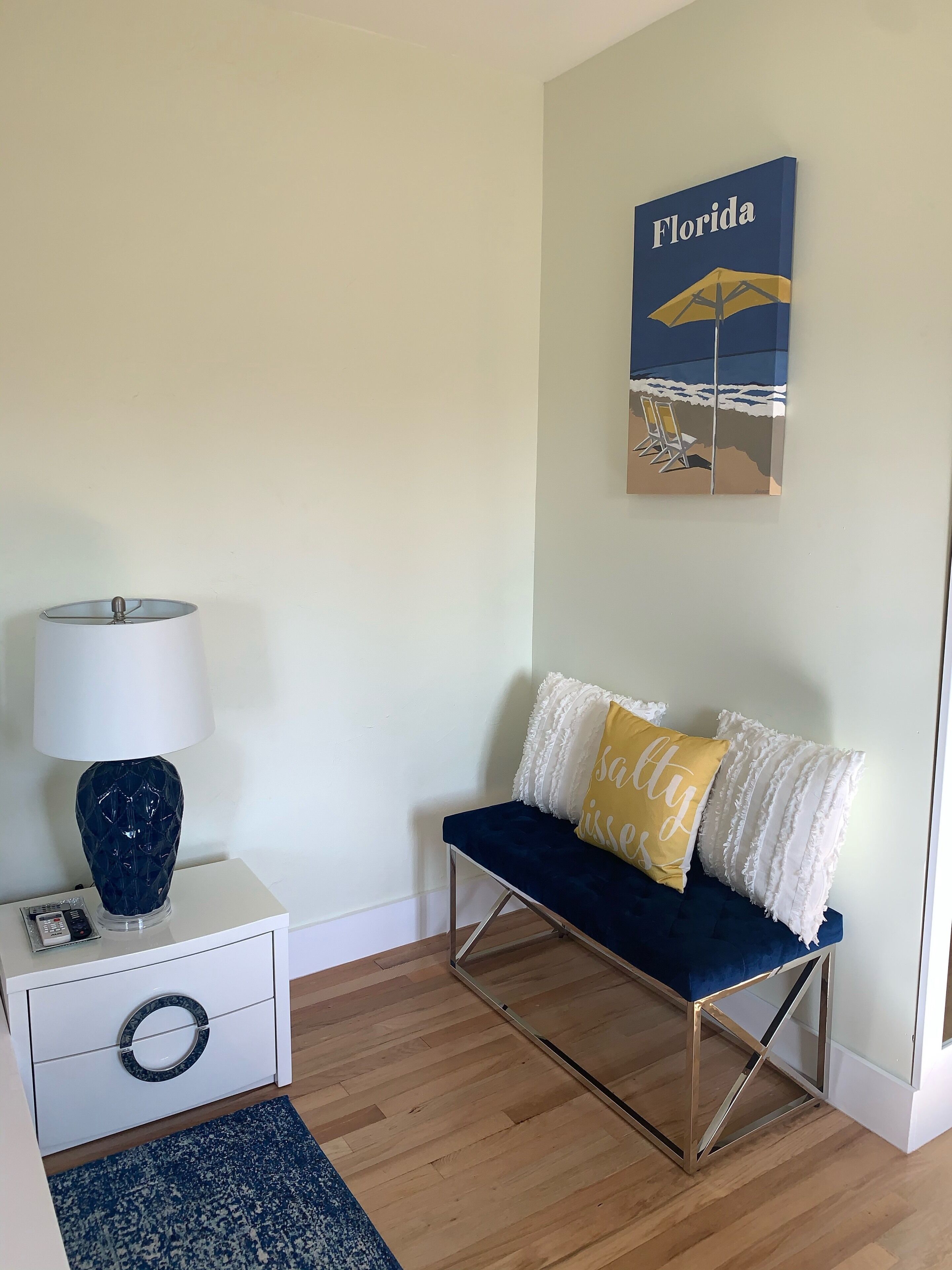 Miami Skyline Luxury Suite With Private Patio And Parking . - Miami