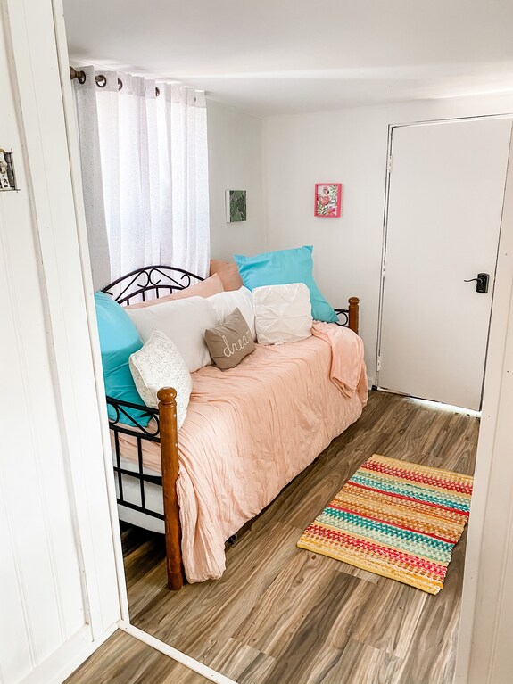 Flamingo Cottage Looking At The Pedernales River - Spicewood, TX