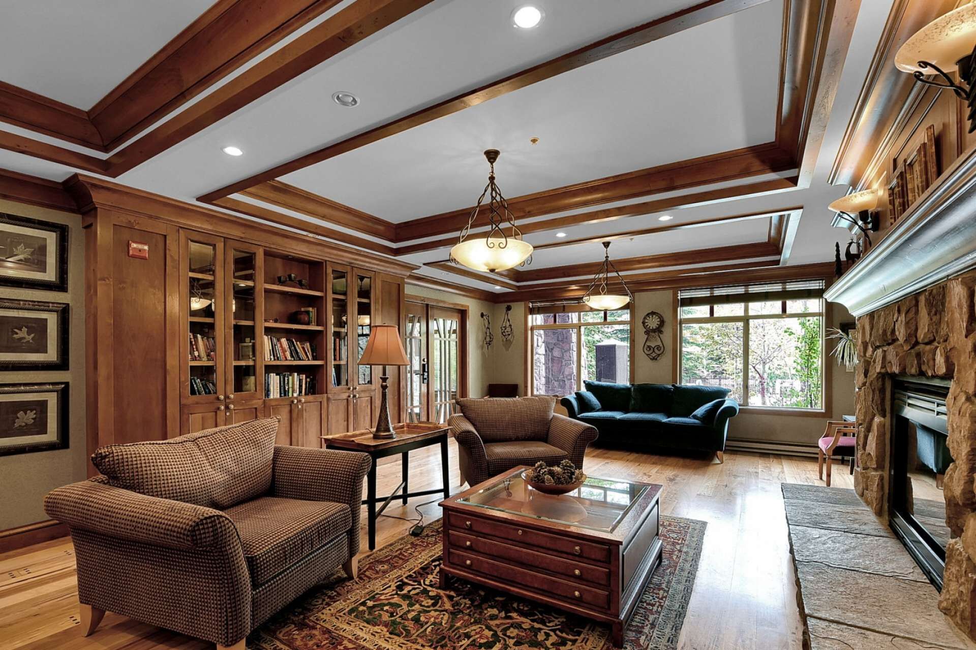 Mountain Bliss: Cozy Solitude Condo, Heated Pool And Hot Tub, Game Room, Parking, Patio, Fireplace! - Alta, UT