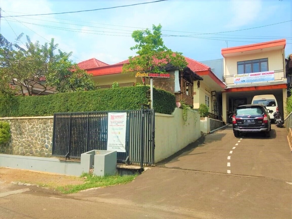 Poetri Guest House Syariah - Bogor