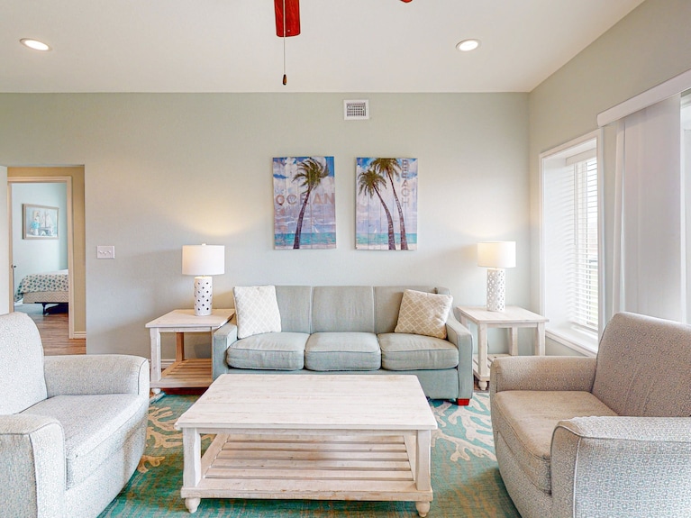 Walk To Sandfest, Shared Pools, Board Walk To Beach - Port Aransas, TX