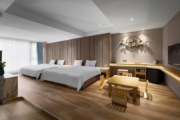 Quarto Quádruplo Familiar | Cortinas/cortinados opacos, Wi-fi grátis, roupa de cama fornecida