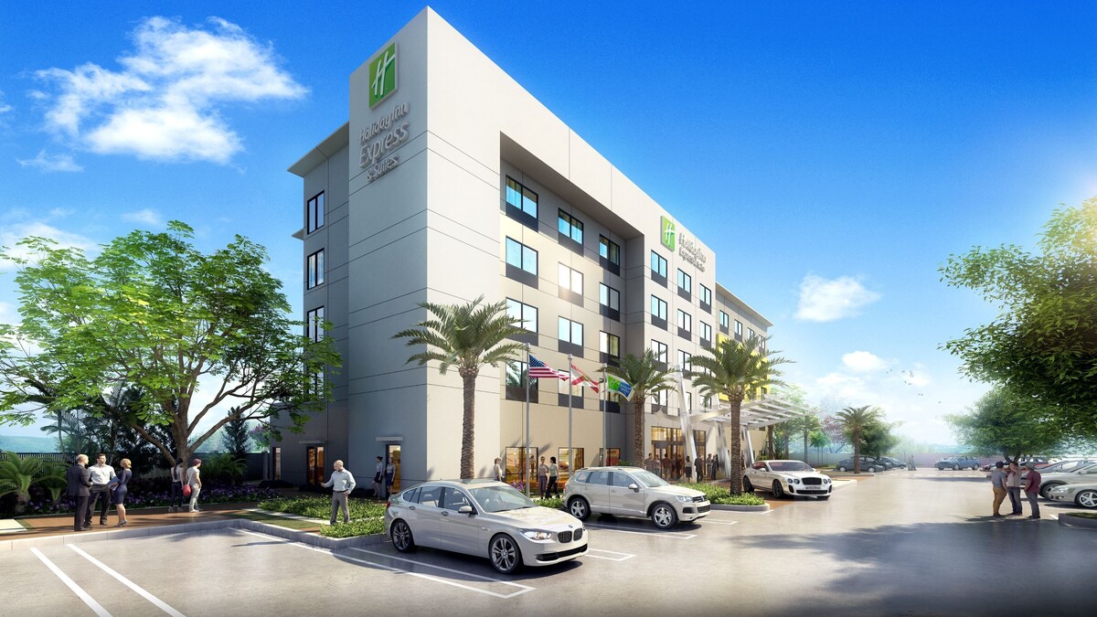 Holiday Inn Express Doral Miami, an IHG Hotel Reviews, Deals & Photos ...