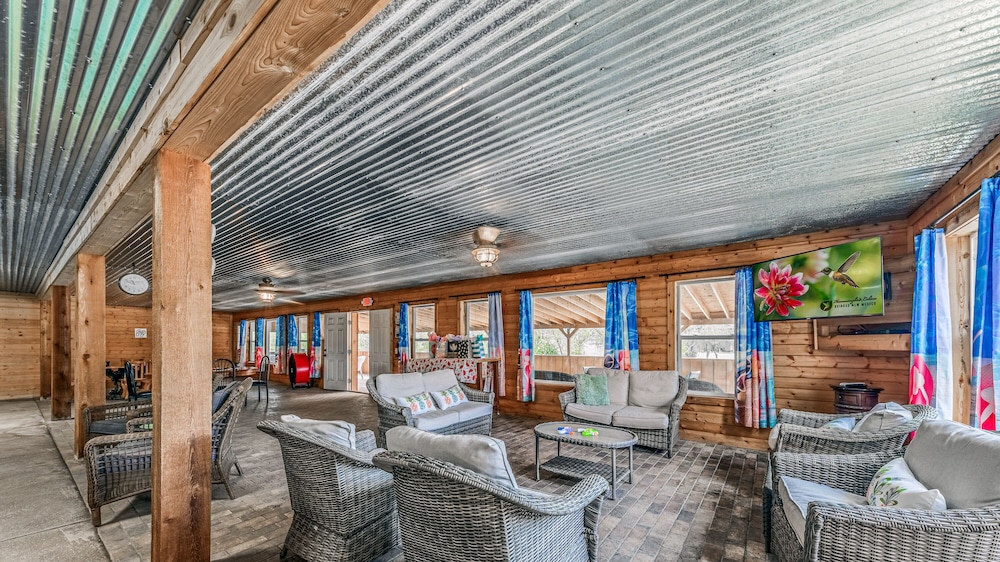 Retreat Ruidoso 7 Building Complex W/ Private Indoor Pool & Pet Friendly - Ruidoso, NM