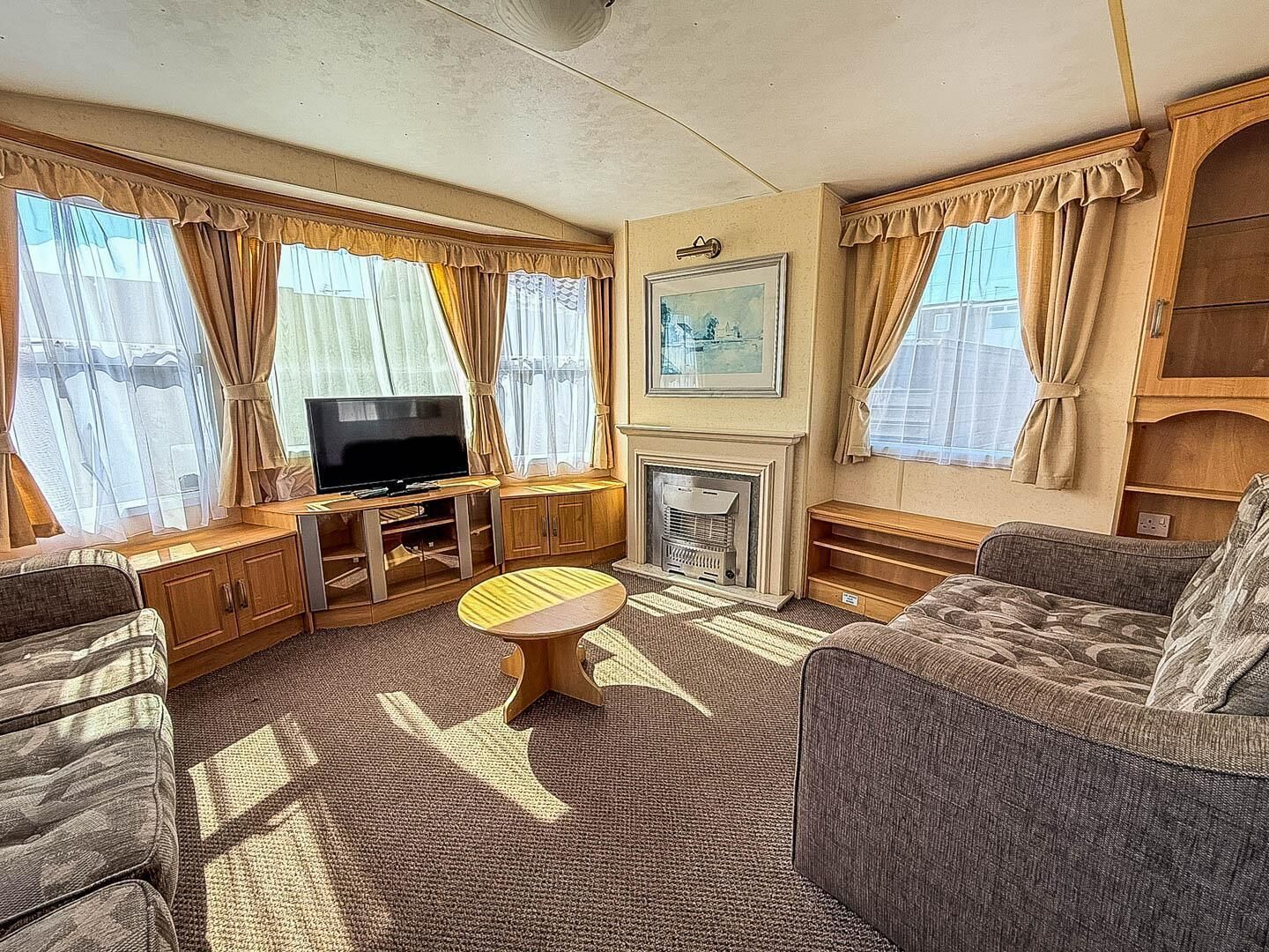 Wheelchair Friendly Caravan For Hire Norfolk Near The Beach Ref 13016l - Heacham