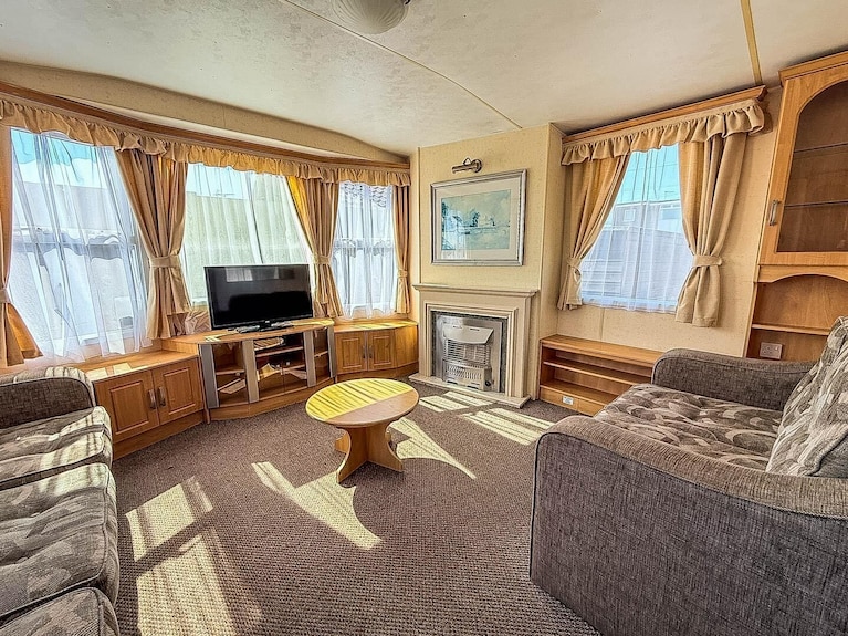 Wheelchair Friendly Caravan For Hire Norfolk Near The Beach Ref 13016l - Heacham