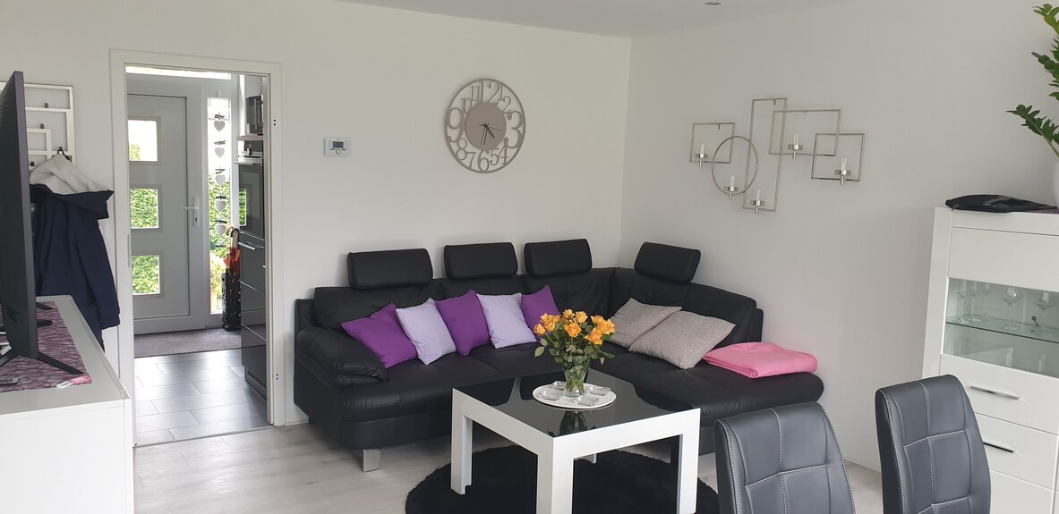 Toller Bungalow. Das Ferienpark Liegt Direkt Am Deich Zum Ijsselmeer/strand - Frise