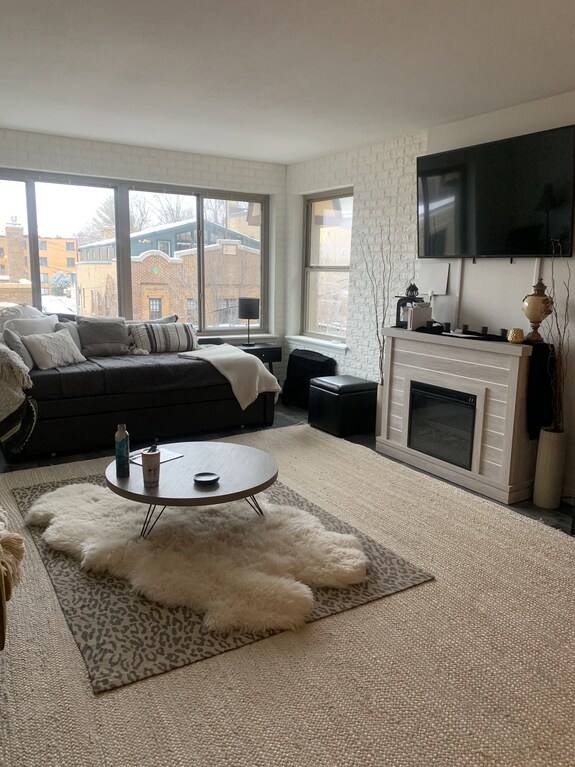 Desirable Linden Hills Condo - Edina