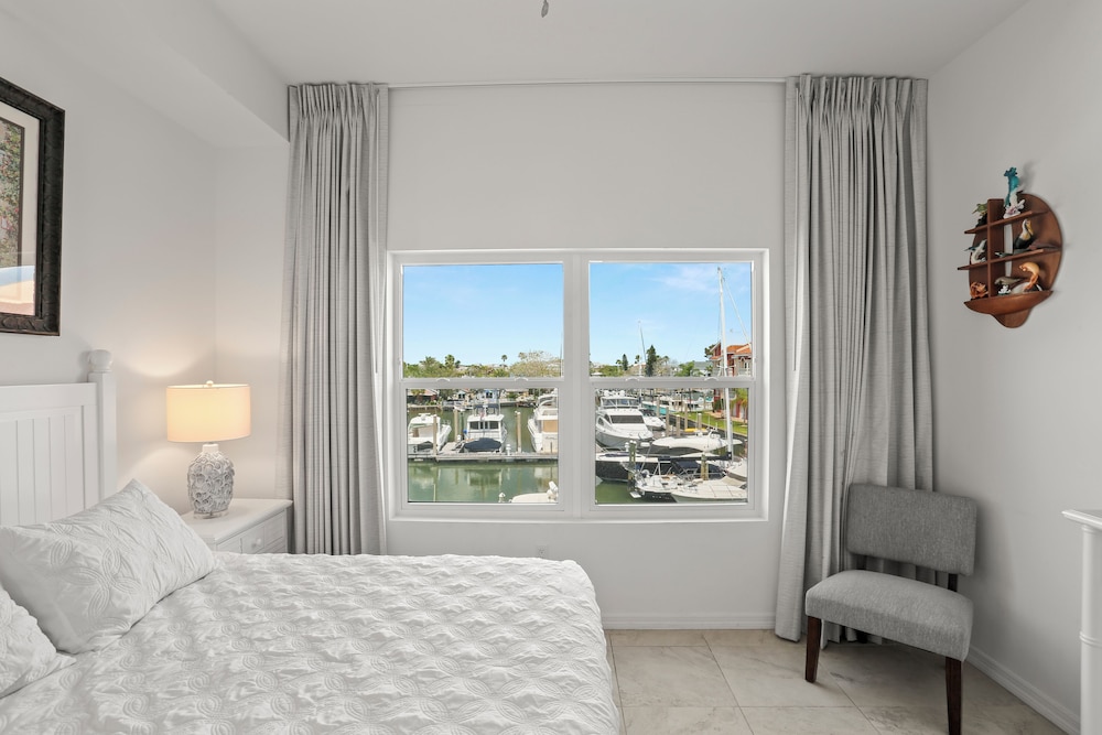The New Madeira Bay Resort I 1702 - St. Pete Beach