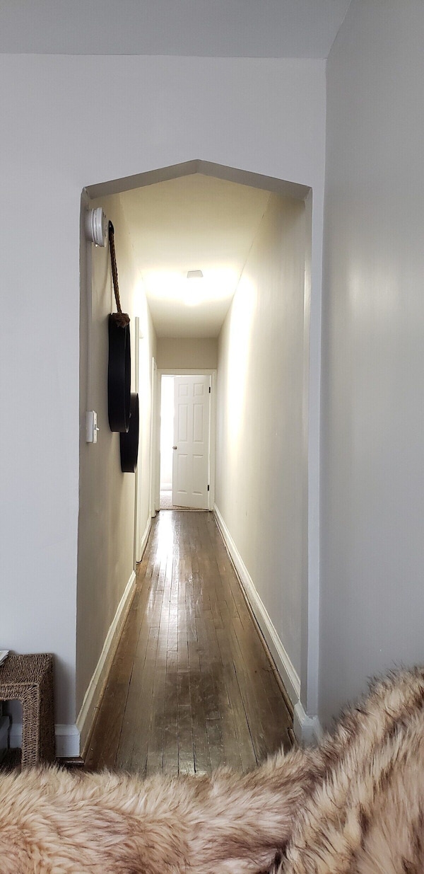 Cozy 2 Bdrm Condo A Few Minutes From Capitol Hill! - Washington, D.C.