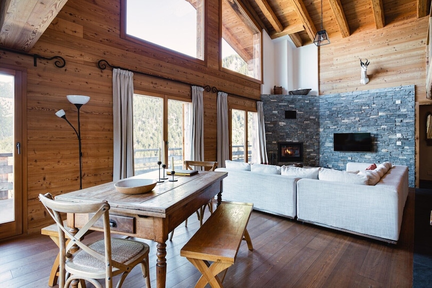 Authentic Swiss Spa Chalet Nesoya | Jacuzzi & Sauna - Suiza