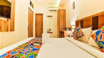 Quarto Deluxe | Roupa de alta qualidade, secretária, camas desdobráveis, Wi-fi grátis