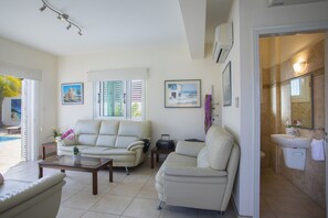 Televisor, ténis de mesa 