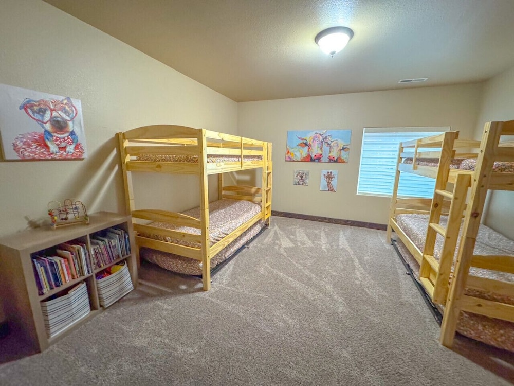 Hot Tub | Arcades | Bunk Room | Peaceful Retreat! - Spearfish, SD