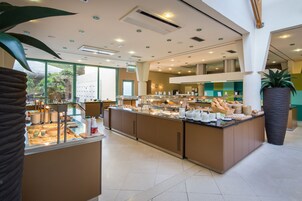 Café da manhã com buffet grátis