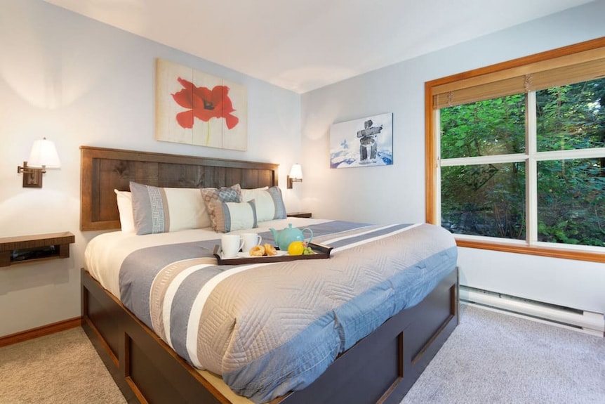 Upgraded Mountainside 3br Th Ski-in, W/private Ht - Whistler Blackcomb