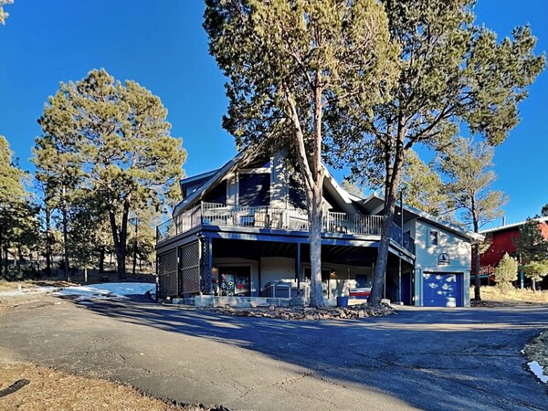 Gray Wolf Lodge By Ruidoso Vacation Rentals - Ruidoso, NM