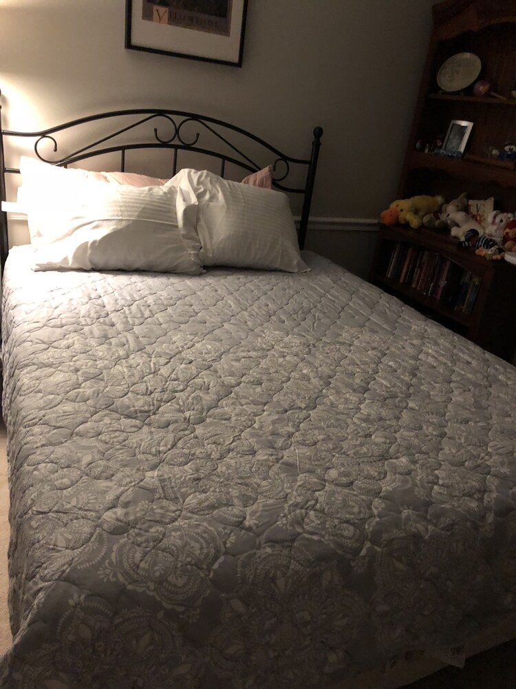 Inviting Home For Rent For Furniture Market And Furniture Business Rentals. - Greensboro