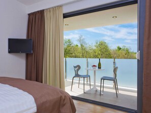 Villa | 4 quartos, com mobília individualizada, roupa de cama fornecida 