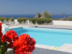 Villa | Piscina | Piscina interior, piscina exterior
