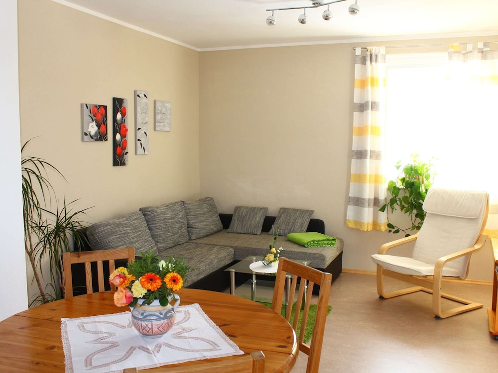 Spacious Apartment In Weissig With Garden - Rathen