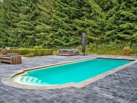 Casa | Piscina | Piscina interna, piscina externa