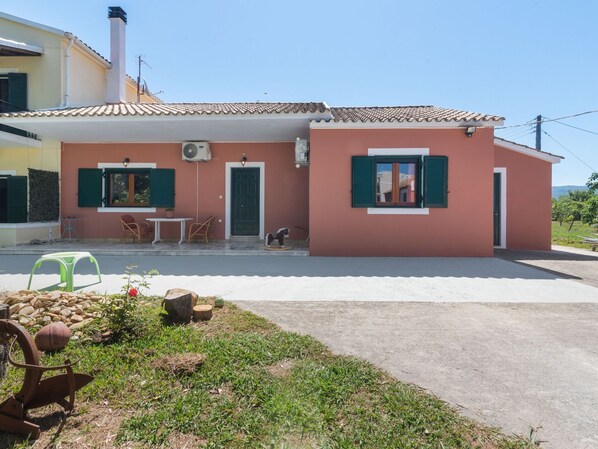 Villa | Exterior