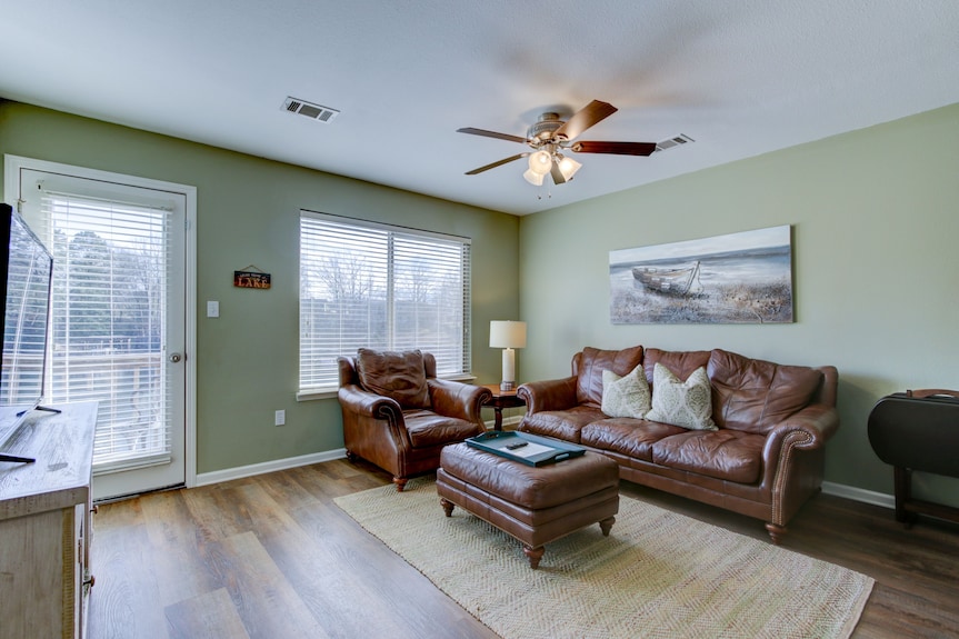 Lake Front Condo, With Boat Slip / Unit 10 / Close To Bathhouse Row And Oaklawn! - Arkansas