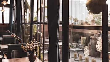 Pequeno-almoço inglês diário (38 CNY por pessoa)