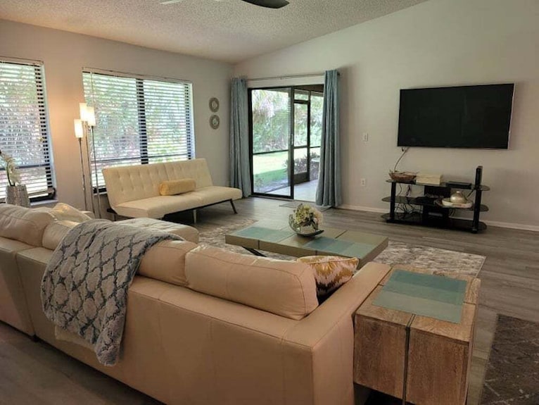 Modern, Spacious Villa Close To #1 Siesta Key Beach! Freewifi, Updated - Sarasota, FL