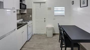 Estúdio standard, 1 cama Queen | Cozinha privada