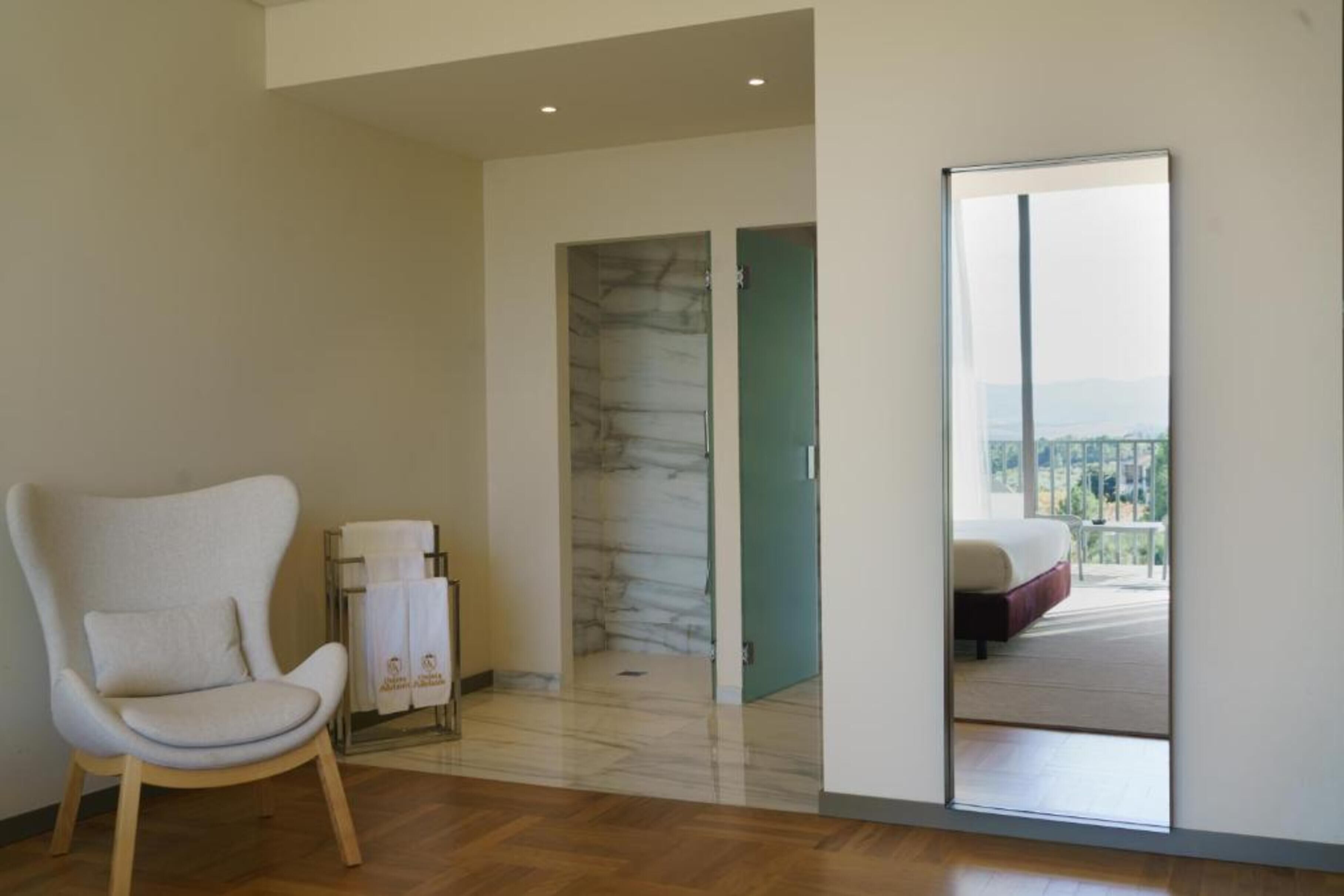 Quarto Duplo Superior | Casa de banho | Um polibã, roupões, toalhas fornecidas 