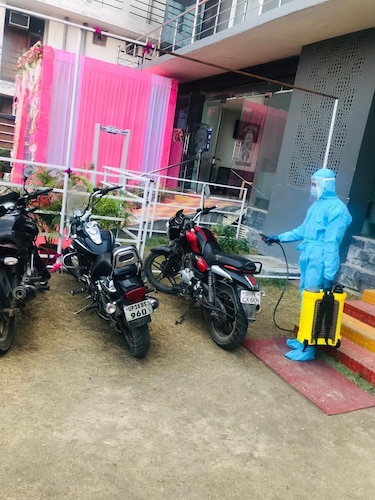 Hotel Aarkay Palace - Noida