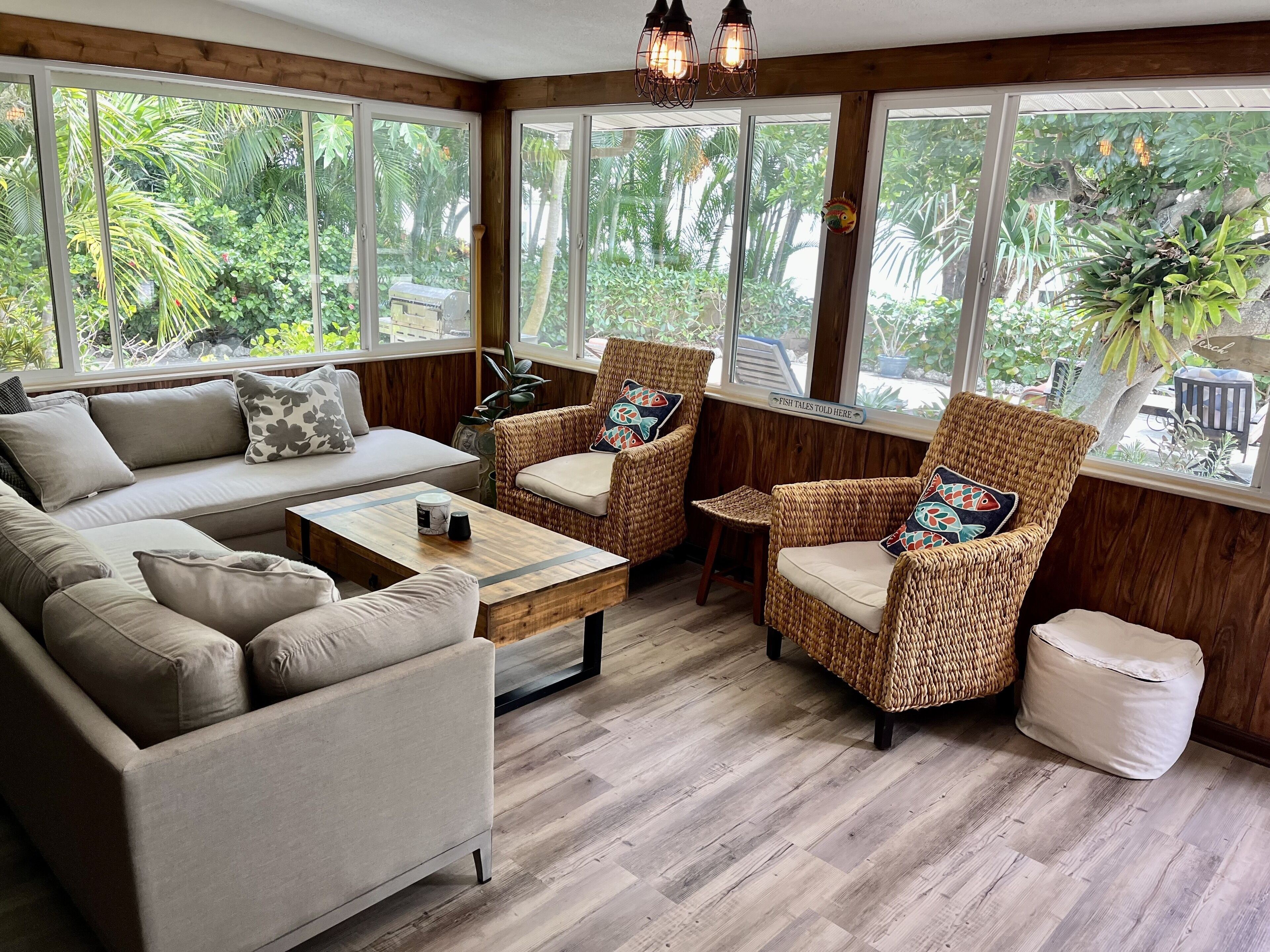 Must Try! Heart Of St. Pete Waterfront Private Dock 3 Bedroom House With Office - St. Petersburg, FL