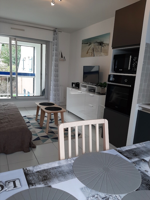 Completely Renovated 2-bedroom Apartment In Penfoul Cove. Port, Beach And Shops On Foot - Bénodet