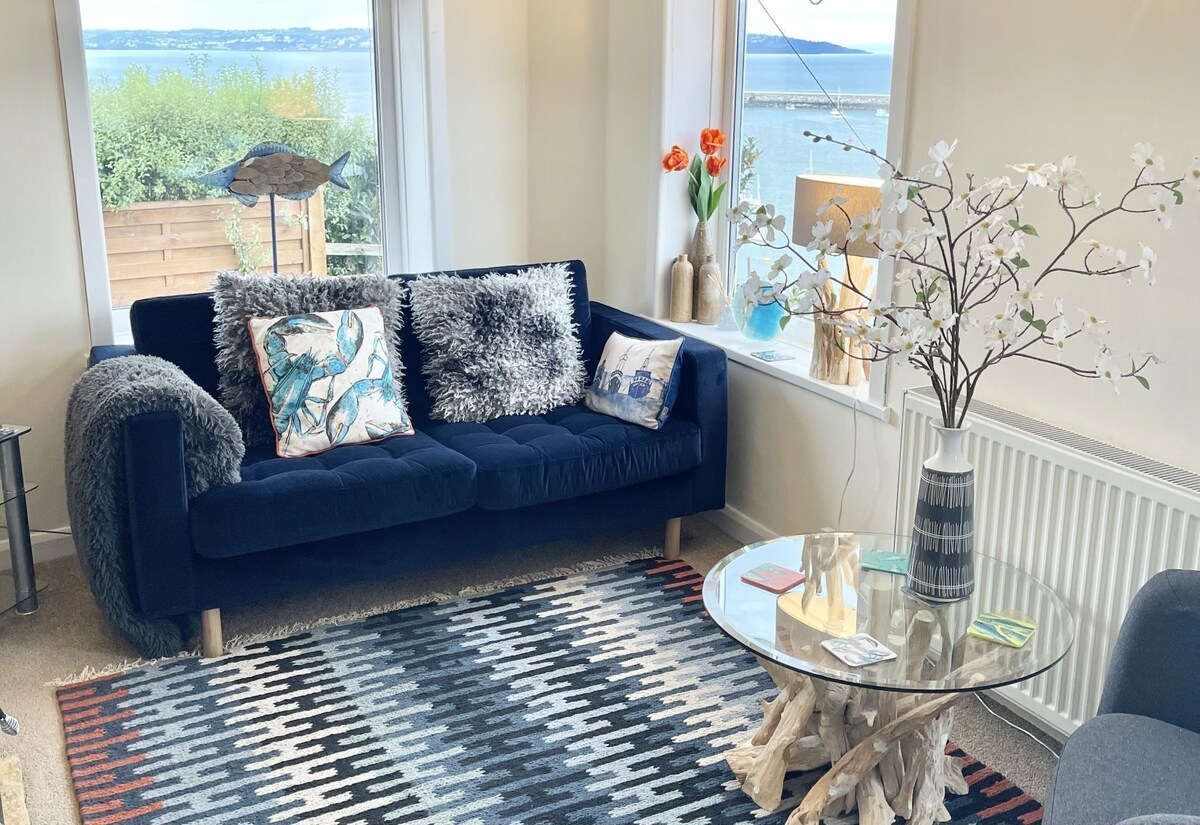 Cliff Cottage - Harbour views, Balcony, wifi, Brixham: Room, Prices ...