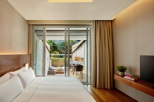 Cofres nos quartos, escrivaninha, espaço de trabalho para notebook