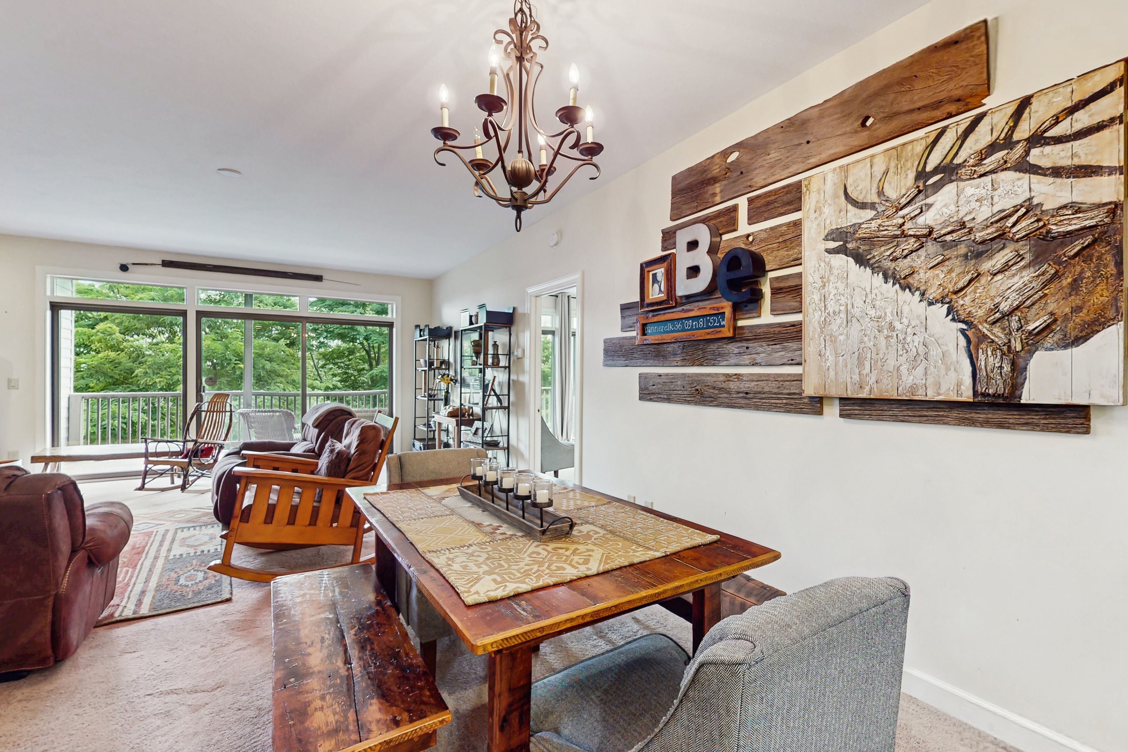 Beautiful & Secluded Mountain Condo W/ A Full Kitchen, Furnished Deck, & Views - Sugar Mountain, NC