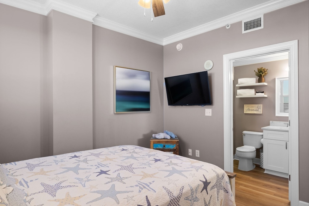 Gulf-front Getaway | Sunrise Views + Resort Perks - Laguna Beach, FL
