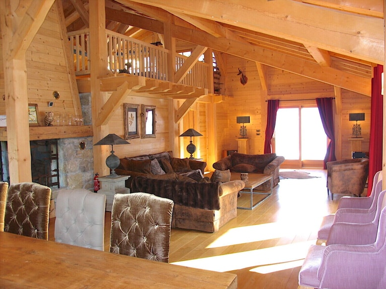 Exceptional Chalet - Superb Mont-blanc View - Dominant Location Not Overlooked - Megève