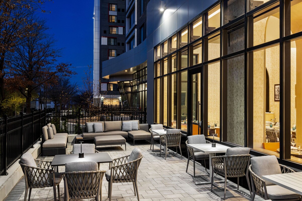 Marriott New York JFK Airport Reviews, Deals & Photos 2026 - Expedia