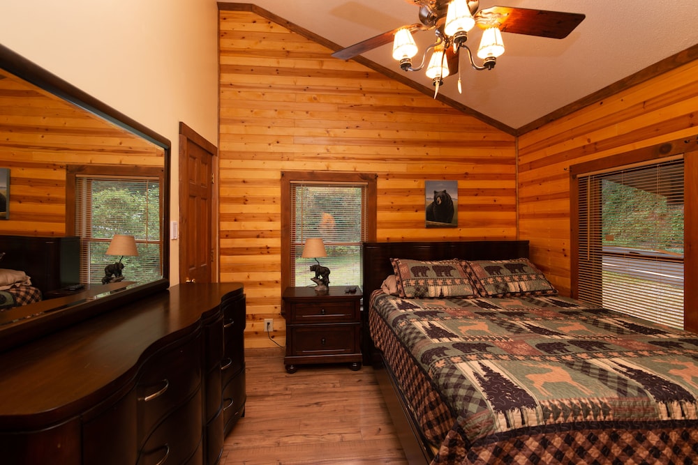 Cabin Near Blue Ridge Parkway And Lake Junaluska - Sylva, NC