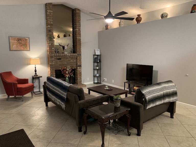 Desert Escape With Private Heated Pool & Backyard - Sun City, AZ